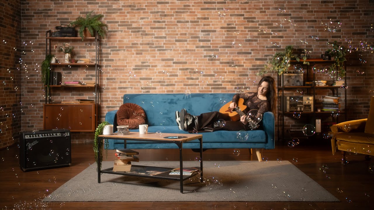 Alessia Selini Returns with Feel-Good, Positive Single ‘Float’ – Mesmerized