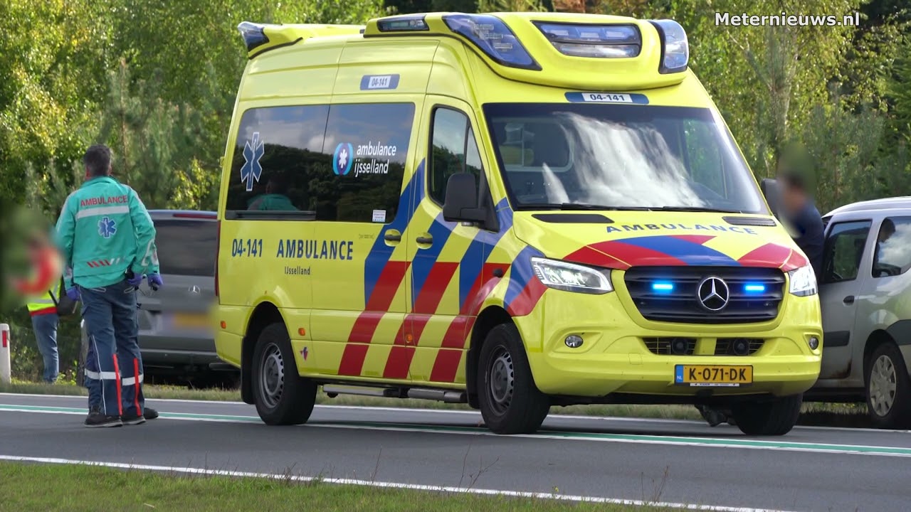 Zeer ernstige frontale aanrijding tussen auto en camper op N36 Stegeren(Video)