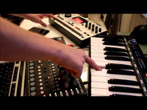 Live Techno Jam With Elektron Analog Four + Machinedrum – Synthtopia