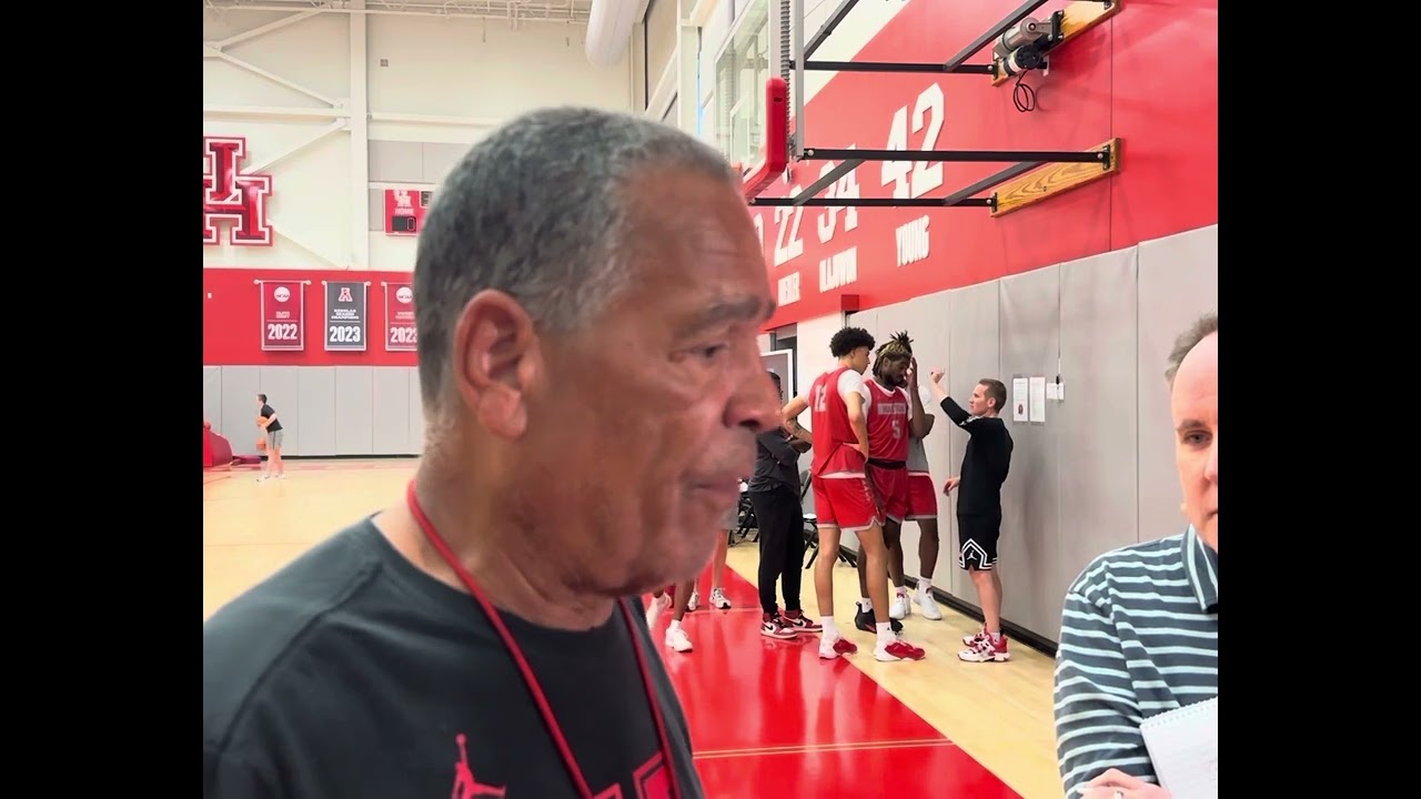 Inside UH Hoops' first day of practice » GoCoogs.com