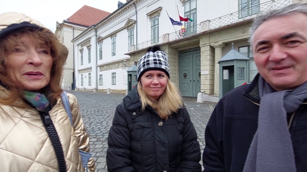 A Budaházy Bizottság figyelemfelhívó ajándékot vitt Novák Katalinnak ... A Budaházy Bizottság figyelemfelhívó ajándékot vitt Novák Katalinnak ...