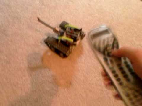 PicAxe LEGO Tank | Hackaday