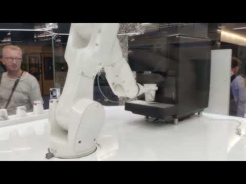 Robots-Blog | Robox – Robot Coffee Barista at Warsaw Central Station | News about Robots, Drones ...