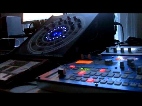 Live Techno Synth Jam – Synthtopia