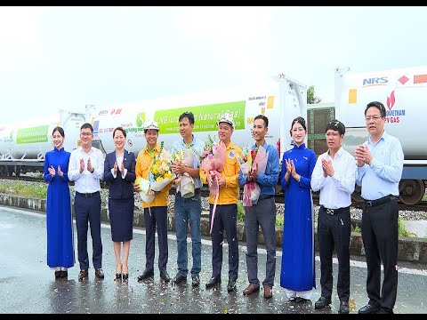 Vận chuyển thành công Khí tự nhiên hóa lỏng (LNG) từ Nam ra Bắc bằng đường sắt, giữ vững hoạt ...