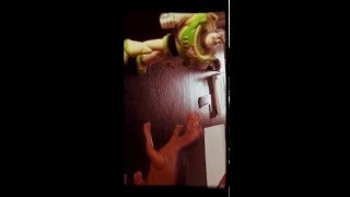 Buzz lightyear vs dinosaurio (brandon 55)