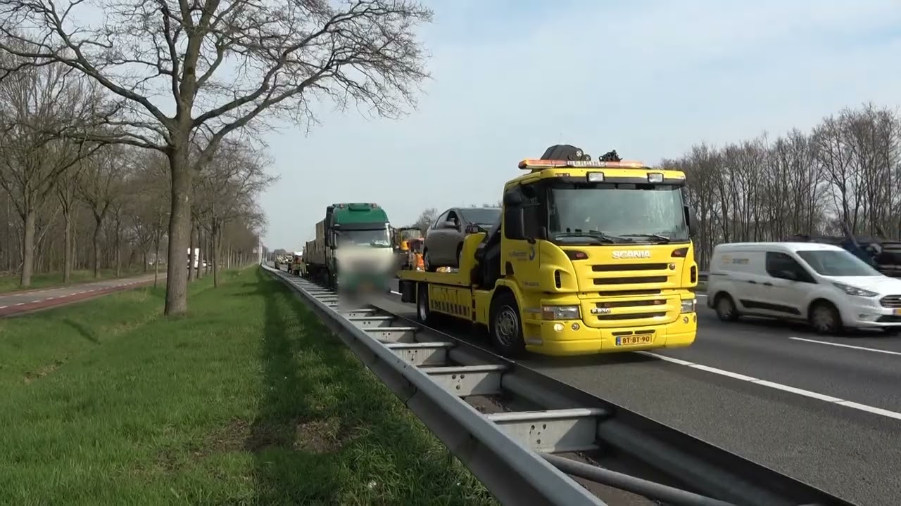 Auto tegen vrachtwagen met gewonde op A28 Bij Overijsselse Staphorst(Video)
