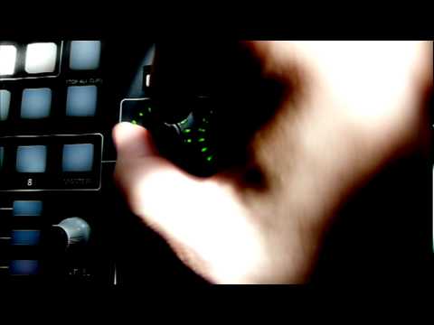 The Mopho Does Acid – Synthtopia