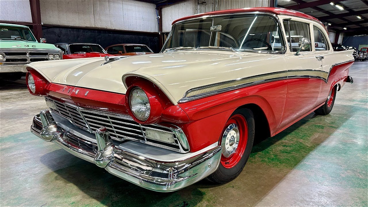 Terrific Tudor Sedan: 1957 Ford Custom 300 | Barn Finds