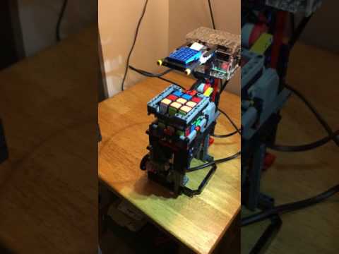Raspberry Pi used as a Rubik’s Cube solving machine – Raspberry Pi Pod and micro:bit base