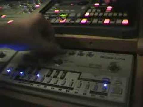 Acid House TB-303 Synth Jam – Synthtopia