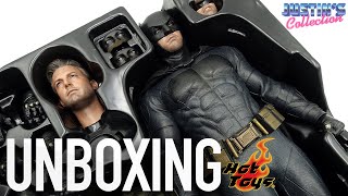 Hot Toys Batman Deluxe Justice League Unboxing