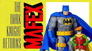 MAFEX The Dark Knight Returns Batman Blue Version and Robin Action Figure review