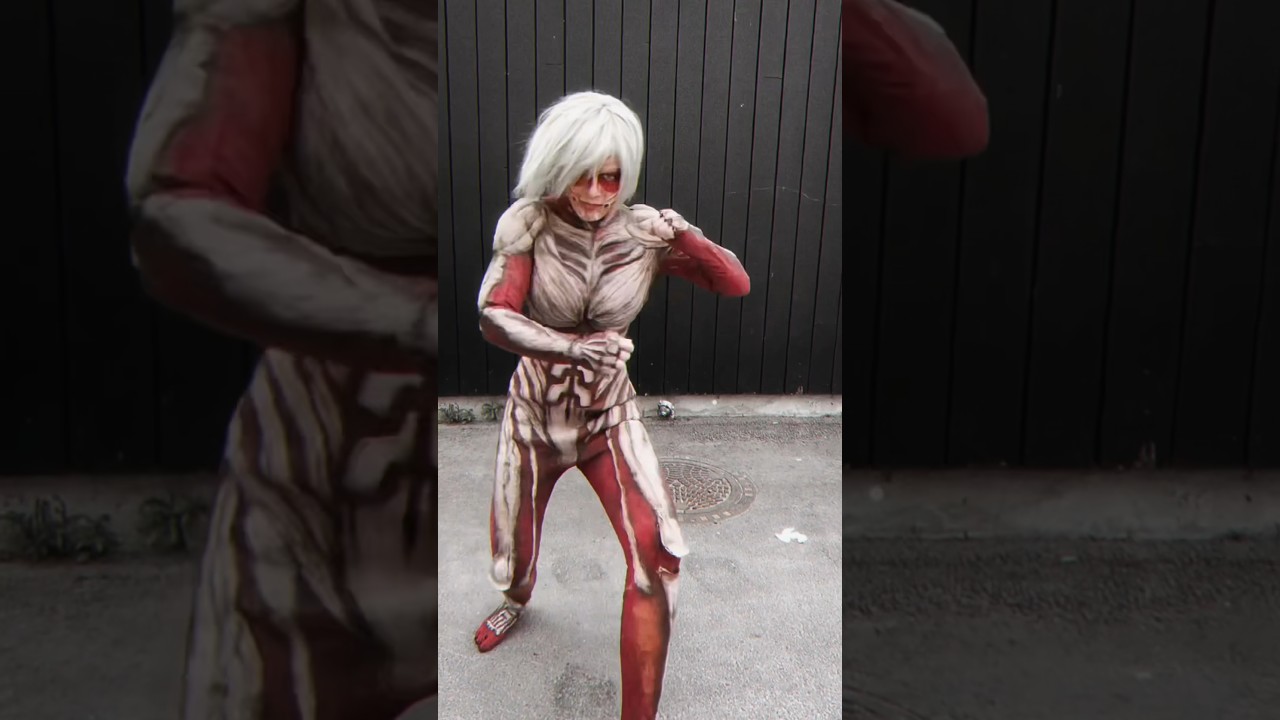 My Female Titan cosplay in action at Kazokucon #attackontitan #shingekinokyojin #aot #snk