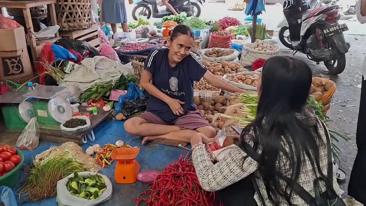 TUGAS MINI RISET PENGANTAR EKONOMI MIKRO || KELOMPOK 10 || STUDI KASUS 1