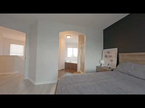 8828 166 Ave NW
