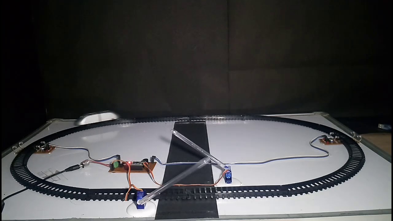 Automatic Railway Gate Control Using Arduino & IR Sensor