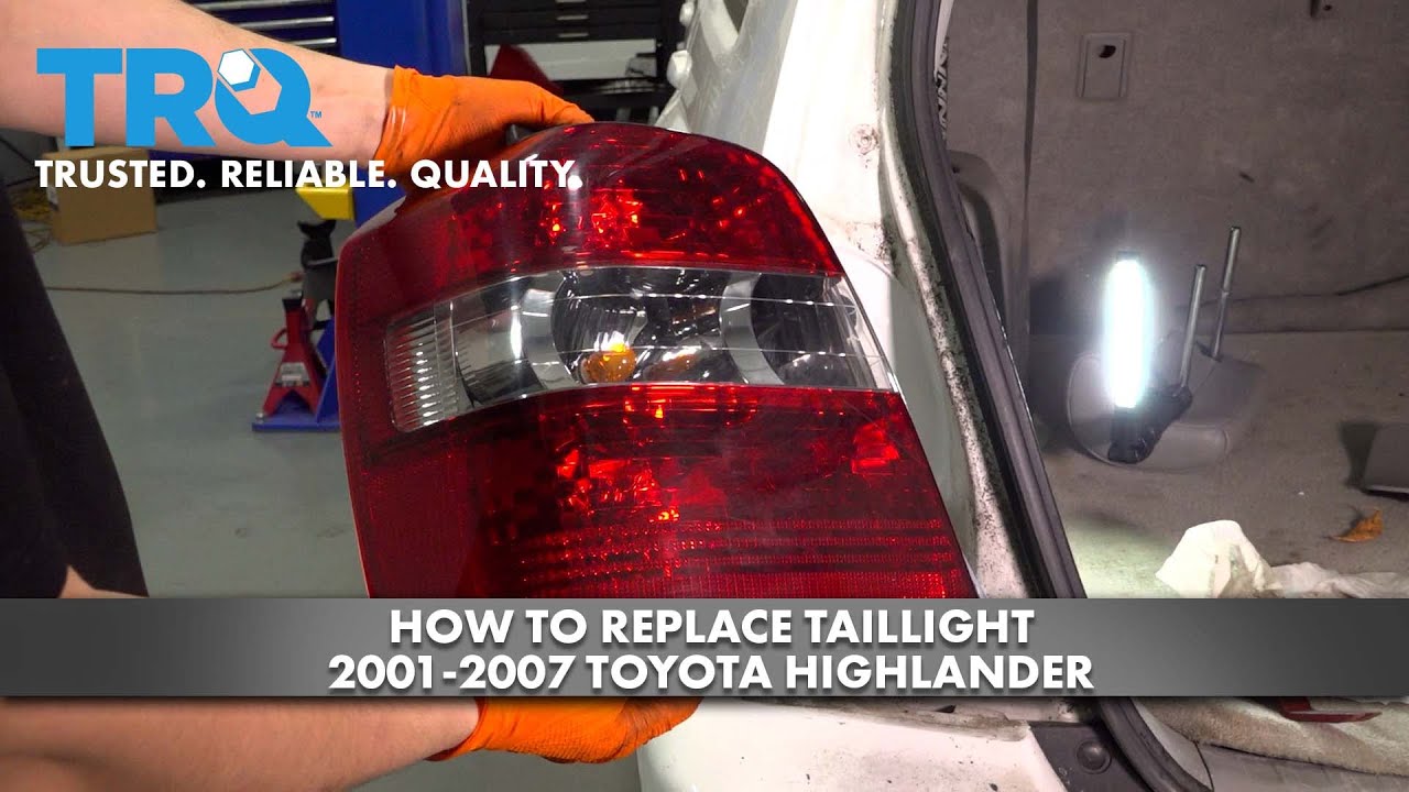 How to Replace Taillight 2001-2007 Toyota Highlander