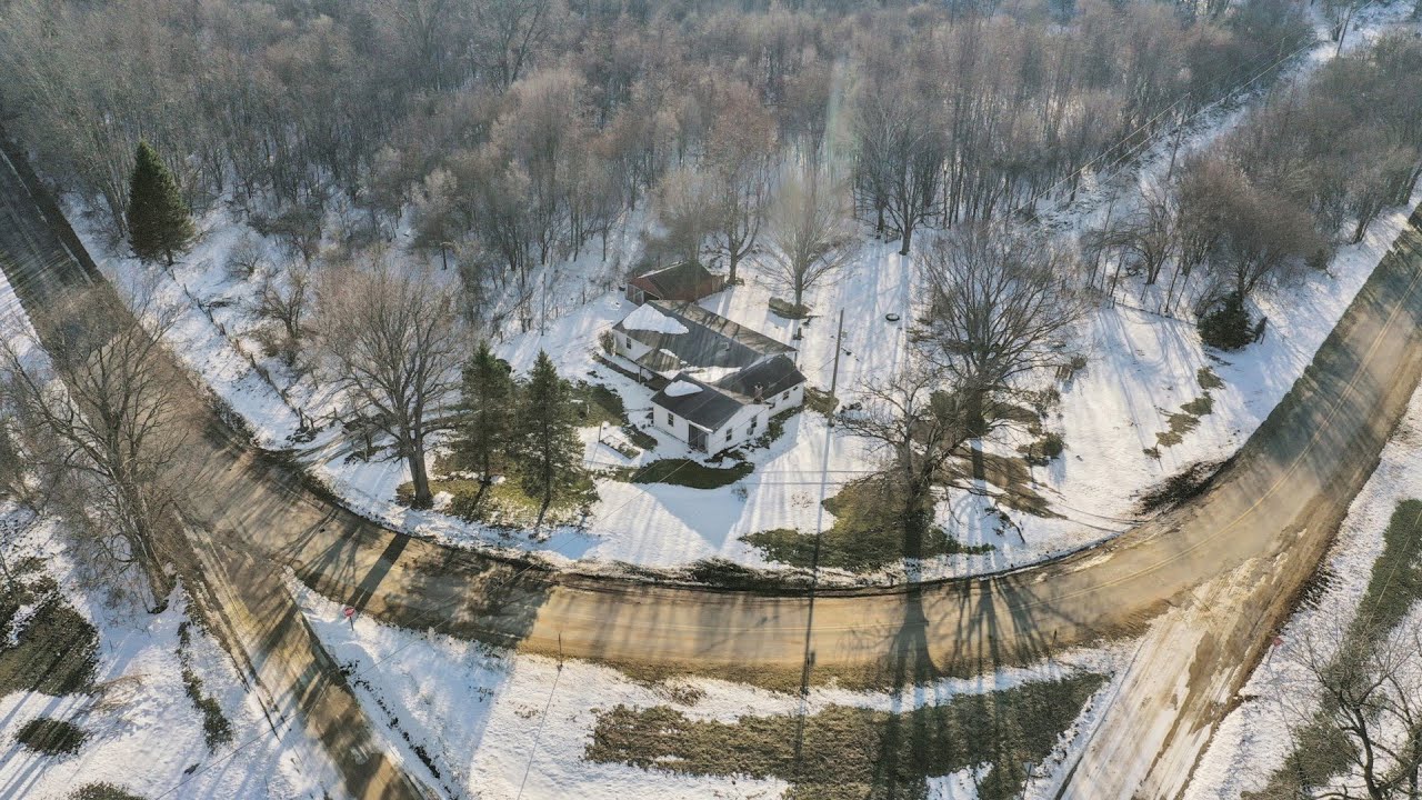 Laura Davis|4812 Spring Creek Road|Three Oaks, MI|ColdwellBankerHomes.com