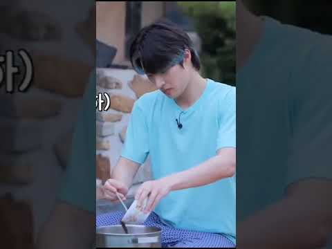 first time I saw Mingi cook, and the food ran out in an instant #mingi #ateezshorts #hongjoong #kpop