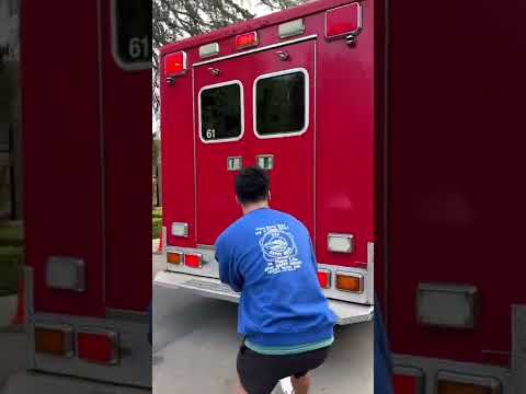 Placed This Sticky Notes On Ambulance They Had No Idea..