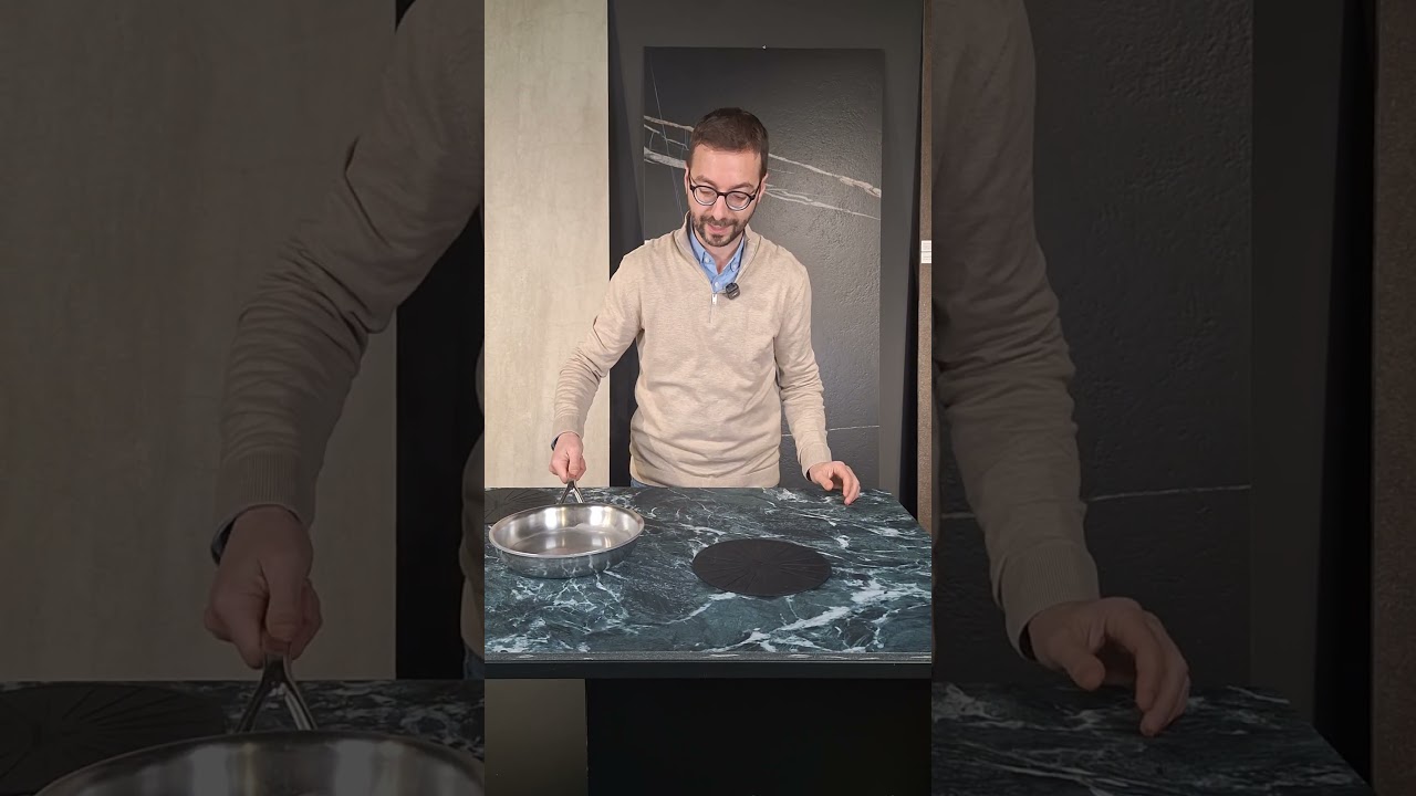 La table de cuisson induction INVISIBLE c'est LA nouveauté à connaître pour votre cuisine équipée.