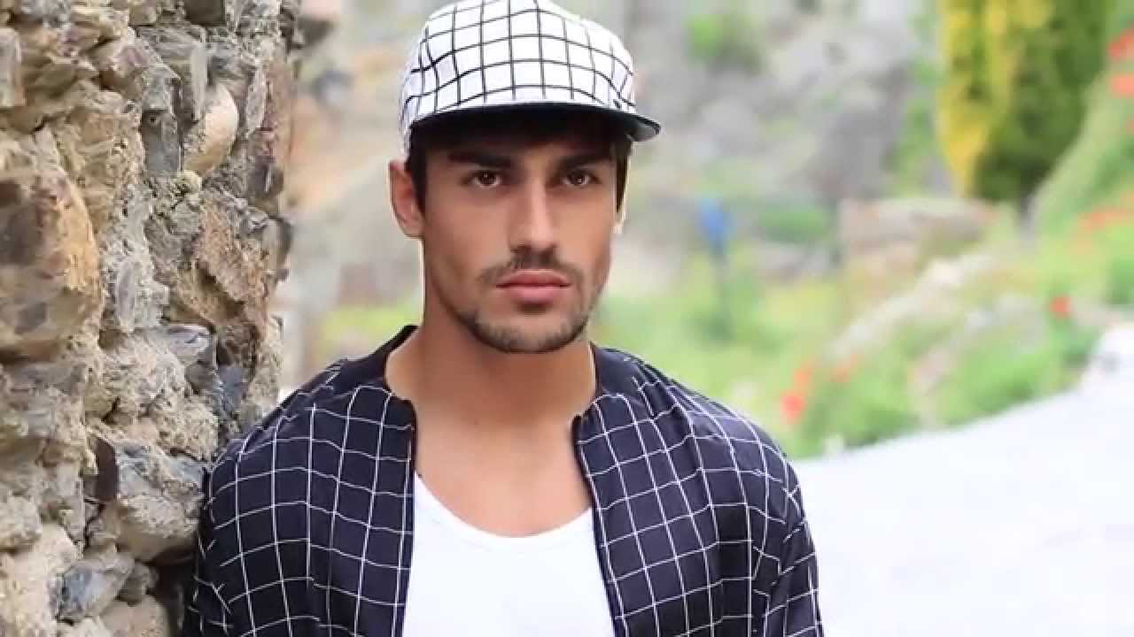 Ignacio Ondategui for Código Único