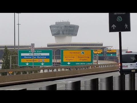 Going to the Airport 🛫 How to read a digital airline ticket #english #esl #lesson #travel
