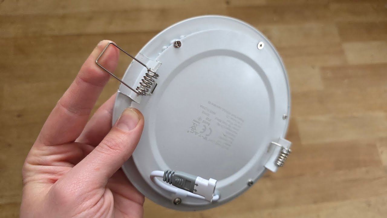 Montaje de las Grapas de Sujeción de los Downlights - Método Sencillo!