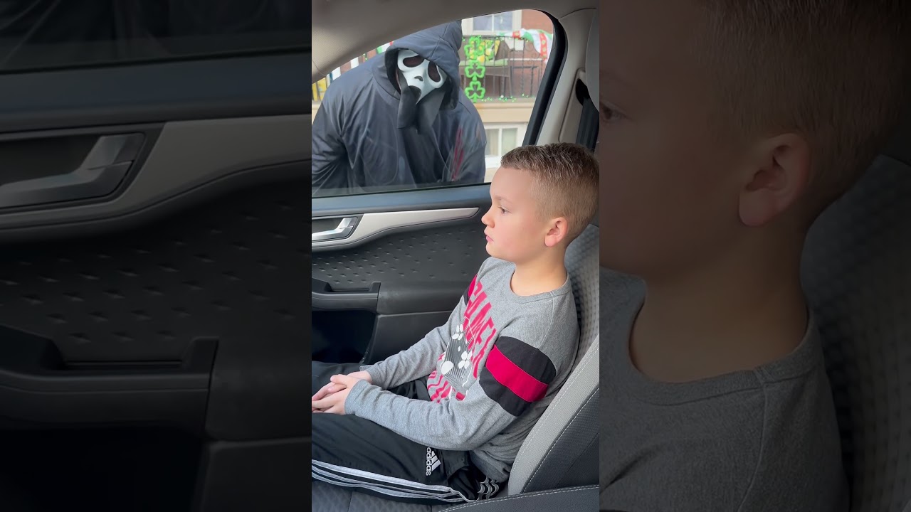 Ghost Face Sneaks up on kid in the Car #horrorclassic #scream #scream62023 #scream