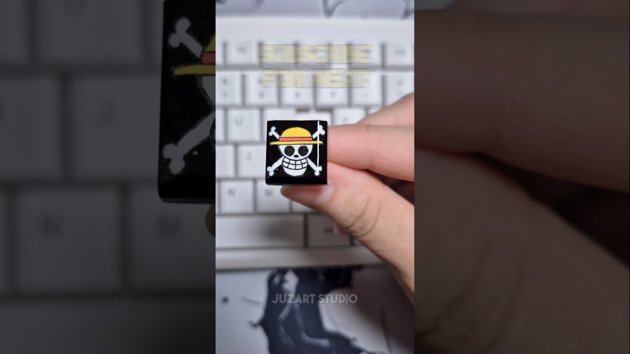 I Painted Luffy's Flag on a Keycap 👒 ONE PIECE Keyboard DIY