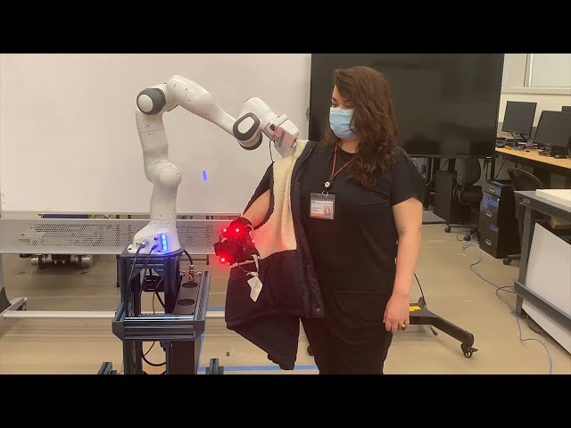 MIT Engineers Program Robot to Help People with Disabilities - Nerdist