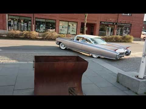 14 May 2019: Unknown American car with fins