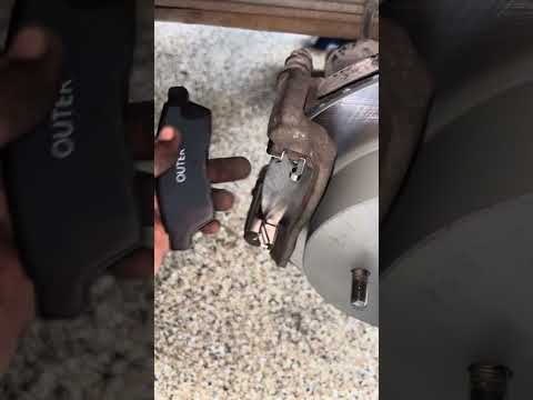 How to change brake shoes/pads on ANY VEHICHLE step by step.