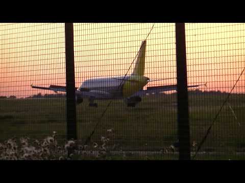 Dresden Flughafen - landende Flugzeuge - full HD