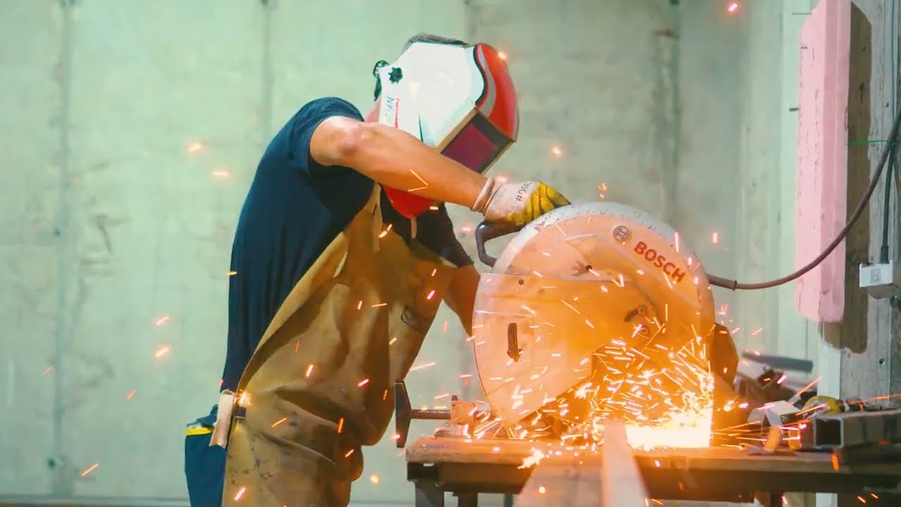 Cinematic Construction Company - Tregtia