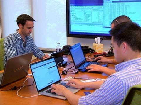 CNET News - Upstart.com: A kind of Kickstarter for college grads