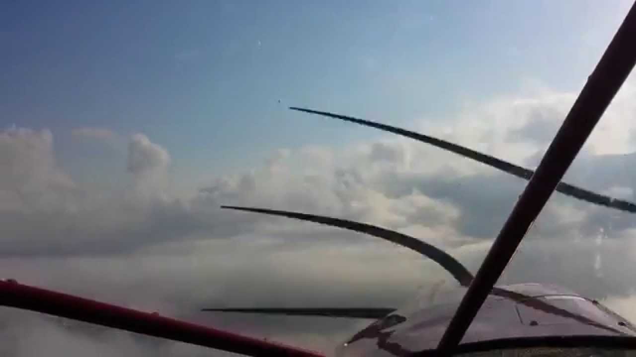 Vuelo entre las nubes ULM 14-09-14 vision desde cabina