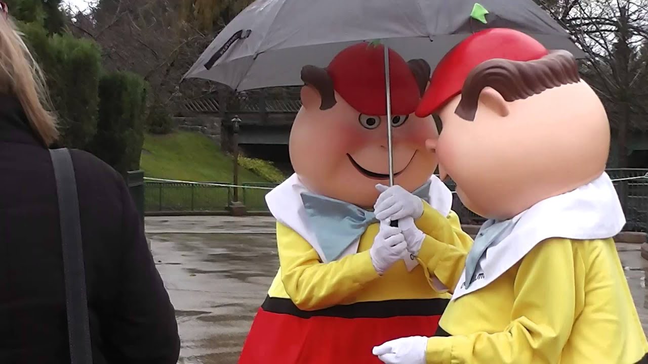 Following Tweedledee and Tweedledum around Fantasyland