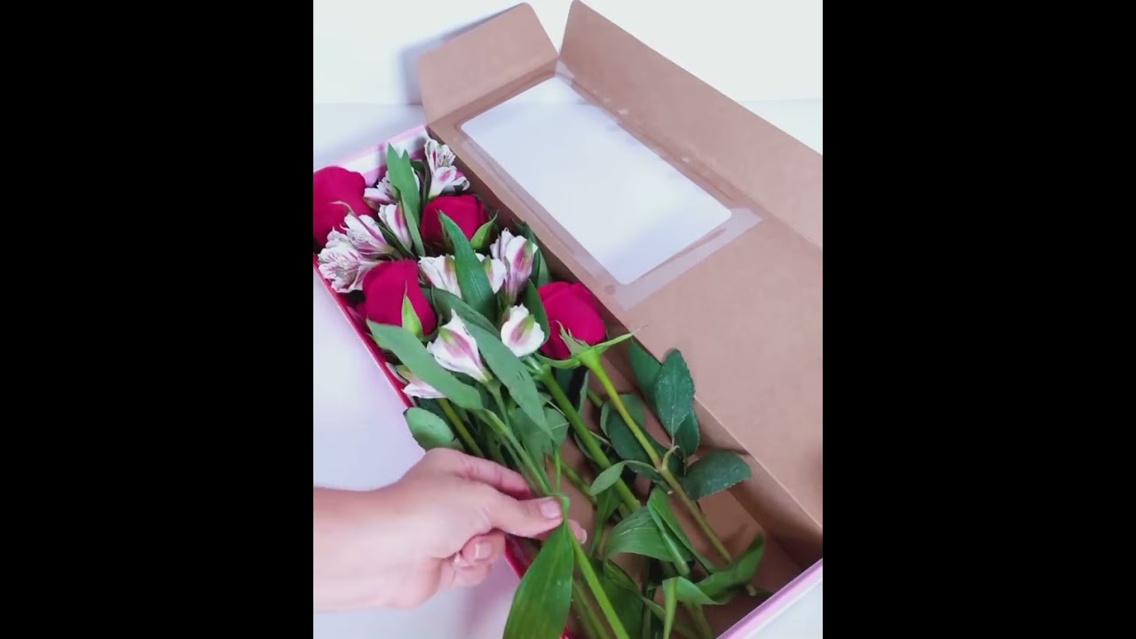 Caja de rosas con acetato - Modelo amor