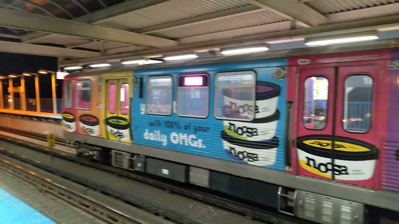 PINK LINE 18TH STREET CTA EL TRAIN