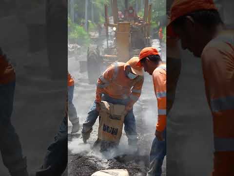 Pavimentamos la calle hacia Termos del Río, Ciudad Arce. 🇸🇻❤️