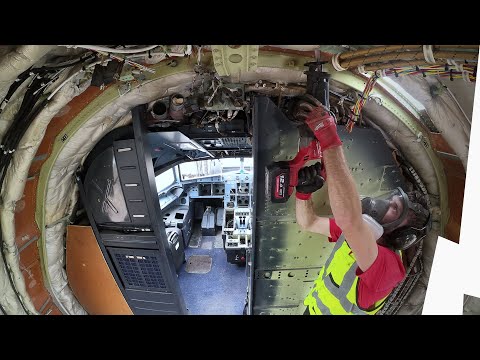 Milwaukee® Torch Nitrus vs Airbus A319