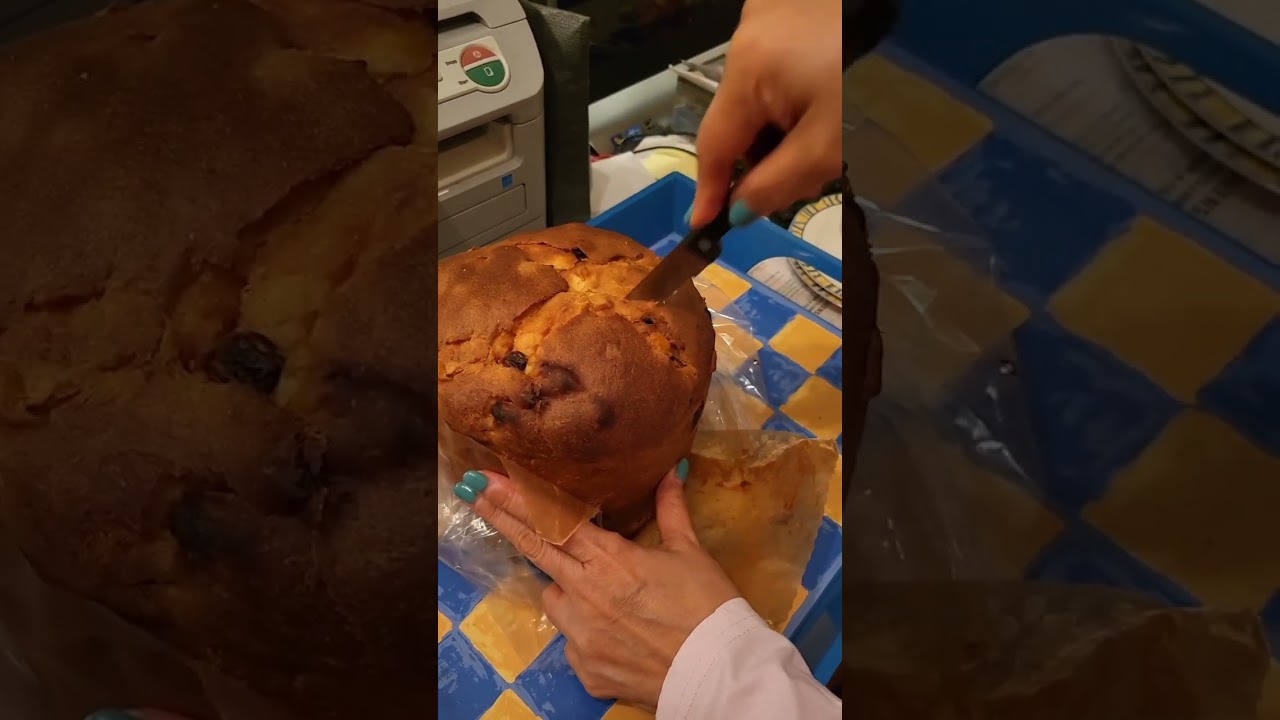 Unboxing Panettone #shorts #satisfying #food #viral