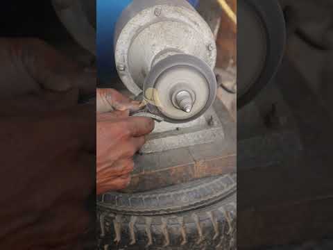 DIY Truck Tire Repair: Fixing a Puncture on Tubeless Tires!