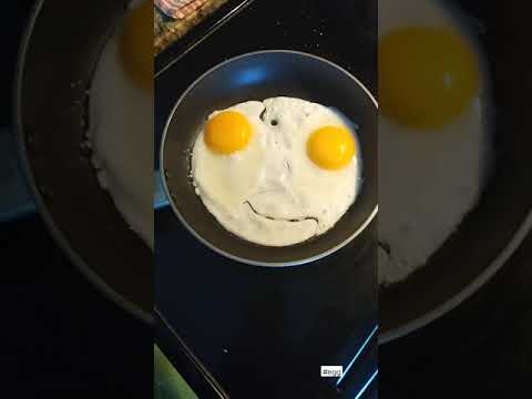 This will make you #laugh #egg #breakfast #friedegg #recipe #funny #fry #fried #smiley #morning