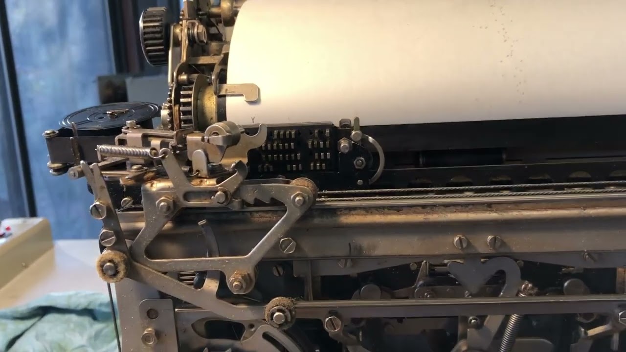Teletype Model 28KSR initial check-out - Part 4