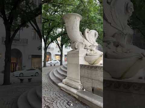 Pulitzer Fountain, Grand Army Plaza, New York City…