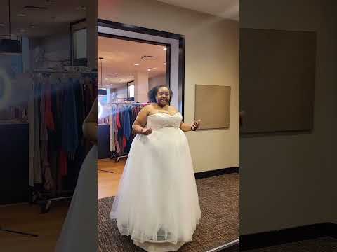 Wedding Reception Dress on a Pear Shape Try on. #plussizeweddingdress