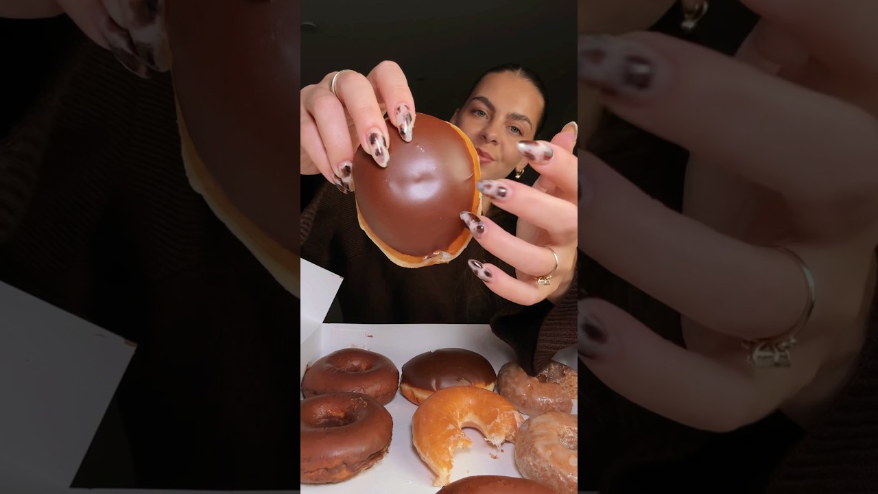 ASMR KRISPY KREME! Don’t come for my head nods lol I’m a foodie through and through 🫡